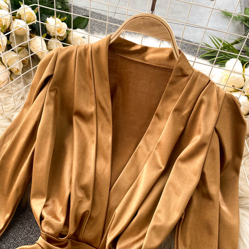 Insta-style Private Dress, Sexy Bodycon Dess, Deep V-neck, Pleated ...