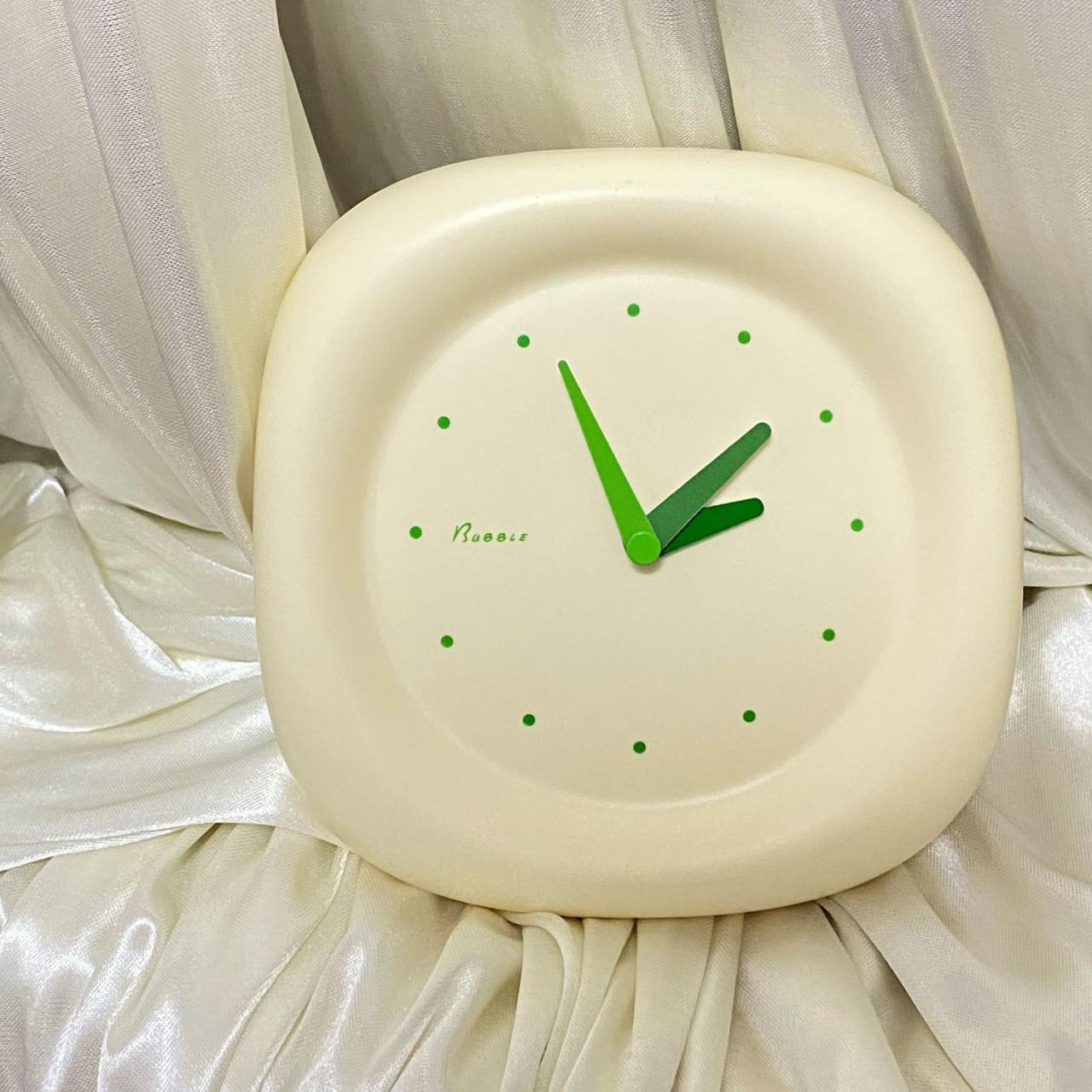 Creative Bubble Table Wall Clock Korean Style Kawaii Cute Wall Clocks ...