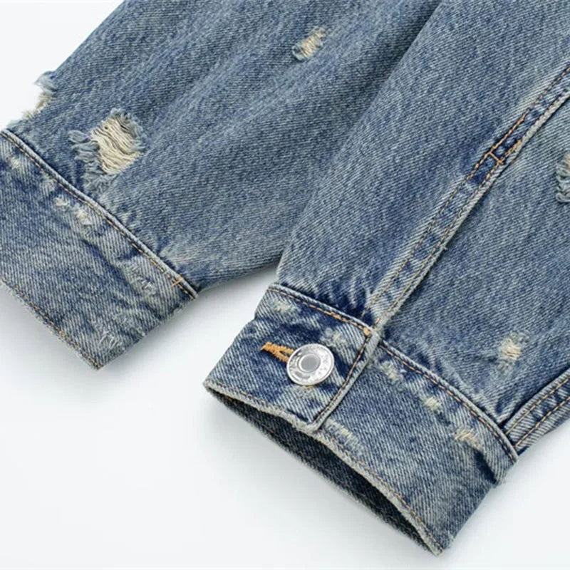 Distressed Cropped Denim Jacket With Frayed Hem on Luulla