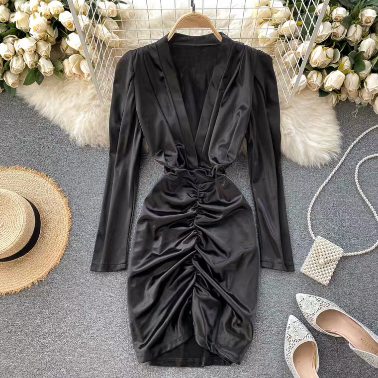 Insta-style Private Dress, Sexy Bodycon Dess, Deep V-neck, Pleated ...