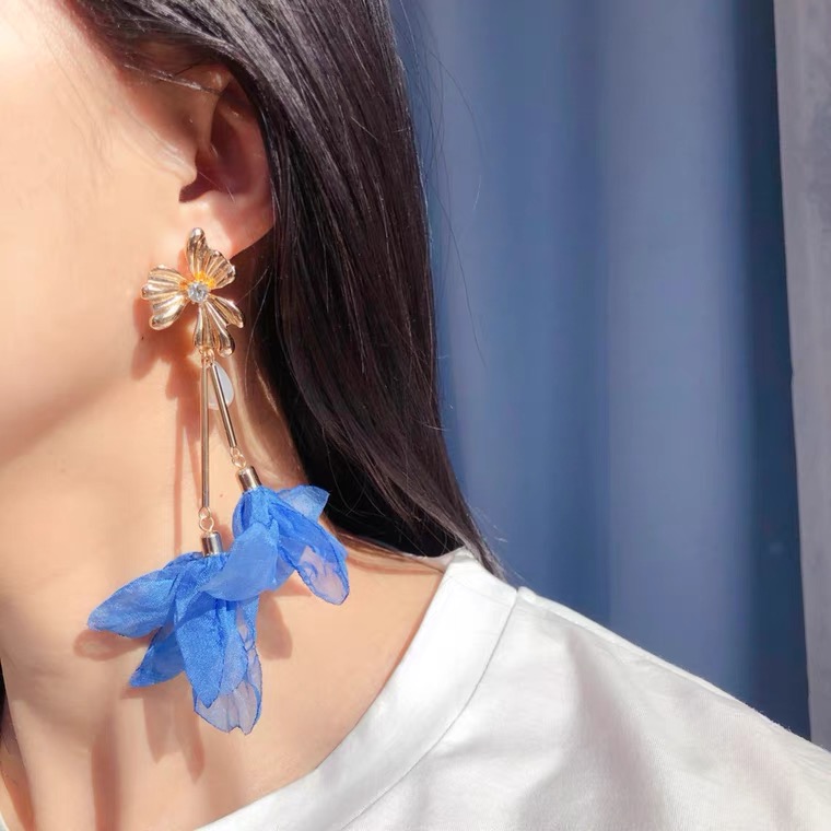 Temperament, Flower Of Blue Tulle, Pearl Long Style Ear Nail, Modern ...