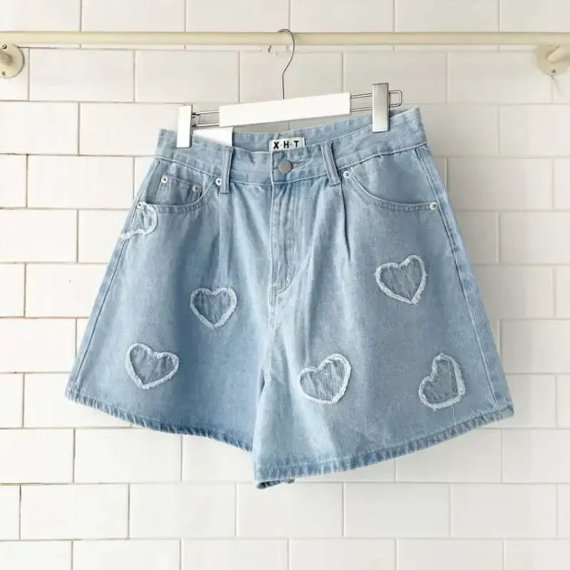 High-waisted Denim Shorts With Heart Patches on Luulla
